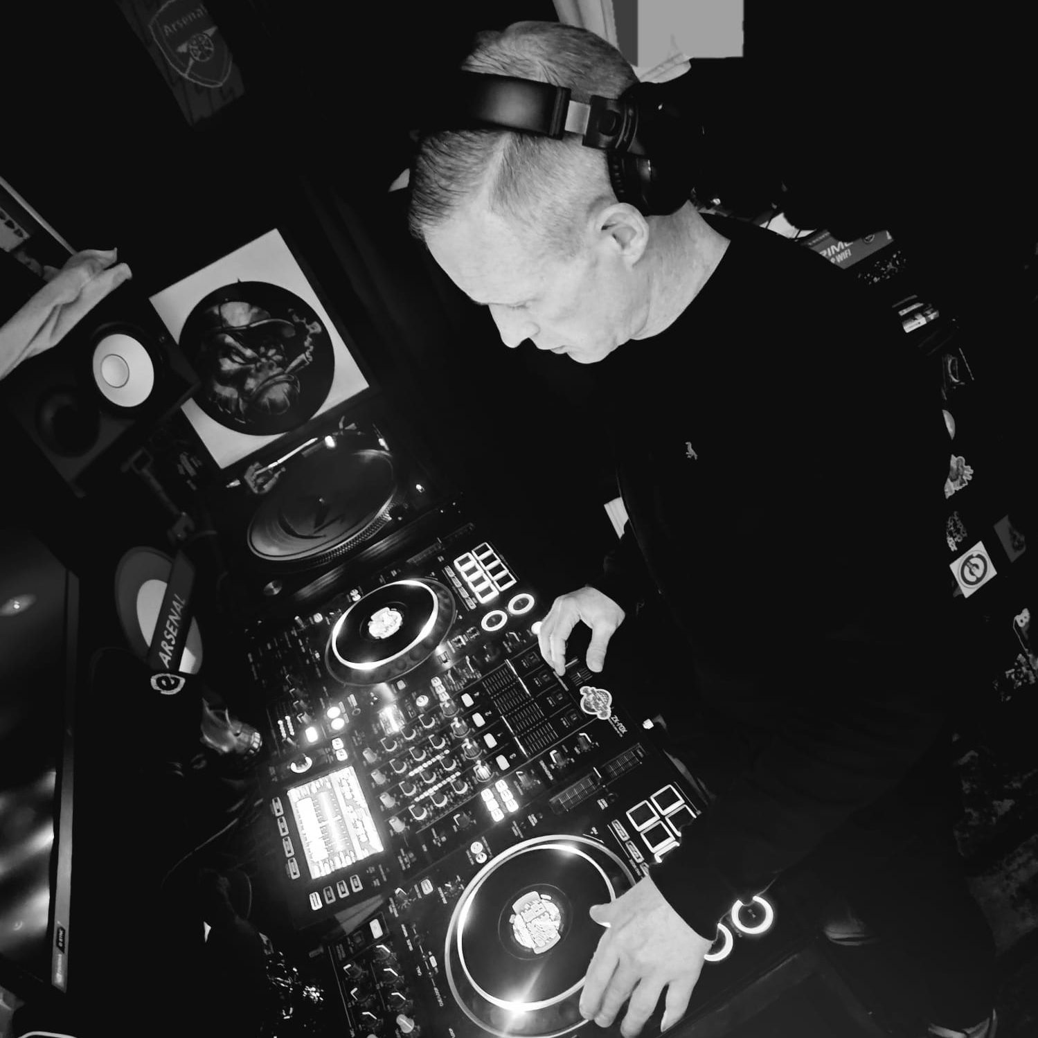 Mind Over Matter - Eruption Radio - the original sound of the underground